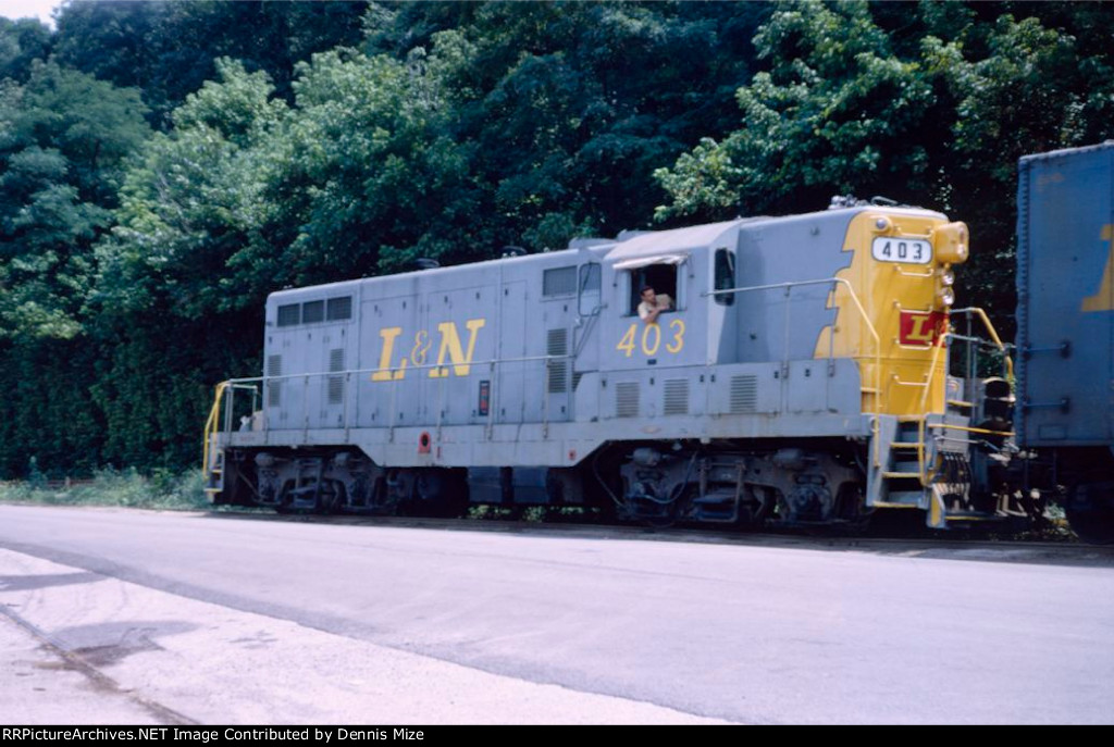 L&N GP7 403
